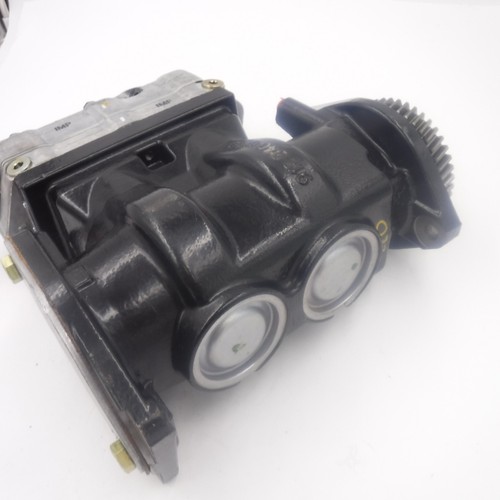 Genuine OEM Cummins Air Compressor 5585481 5633302 5585424 8.9L ISC ISL ...