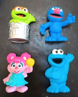 Sesame Street Workshop Figures Hasbro Cookie Monster Grover Abby Oscar ...