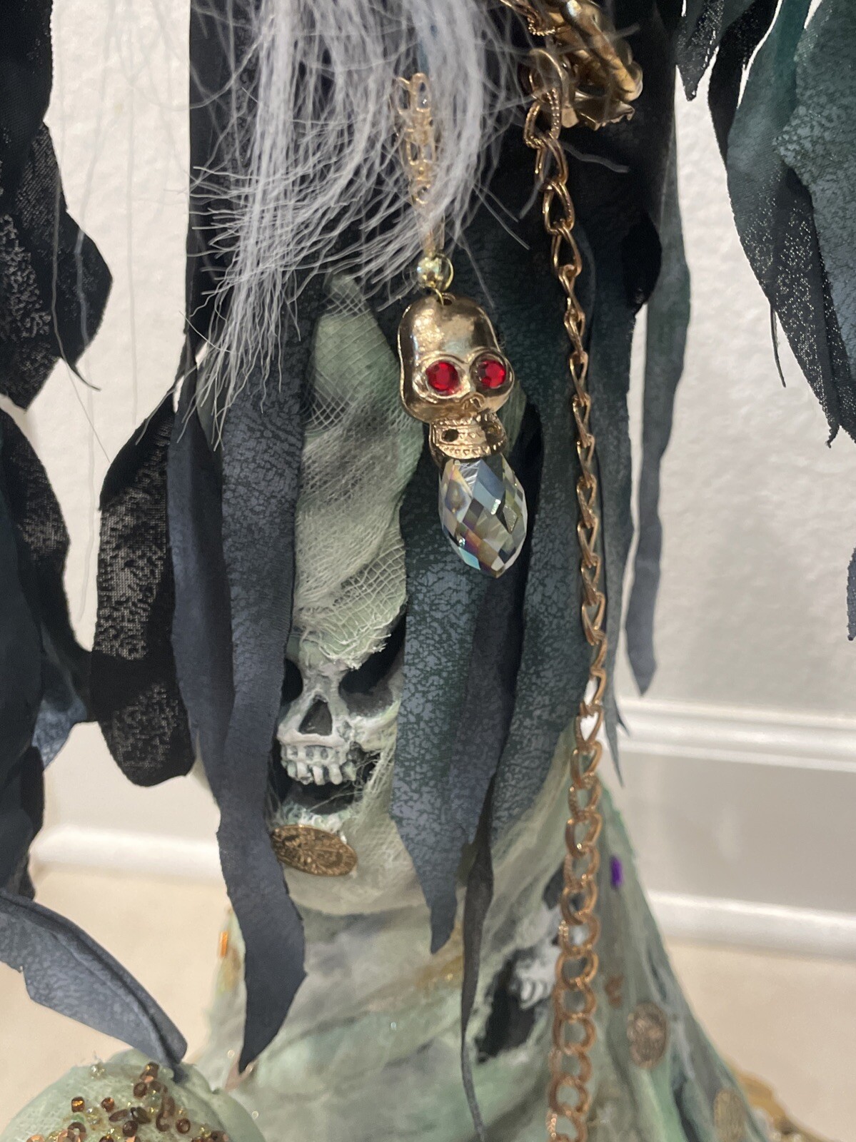 Katherine’s Collection Halloween Gilda the Treasure Temptress-Glows in ...