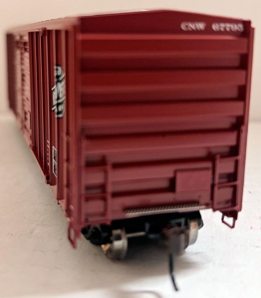 ATHEARN 92970 HO CHICAGO & NORTH WESTERN 50-ft FMC CENTERED DD BOX CAR ...