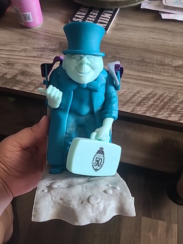 HAUNTED MANSION Disney Parks Halloween Hitchhiking Ghosts Popcorn ...