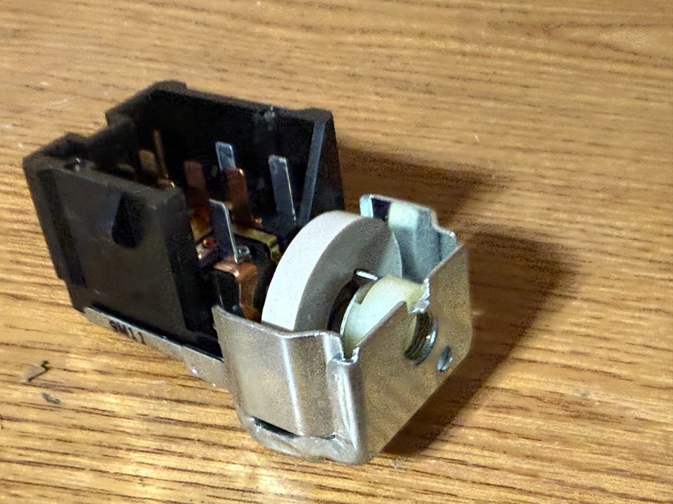 Ford Motorcraft D3Tz-11654-A LT Switch Ford Truck | eBay