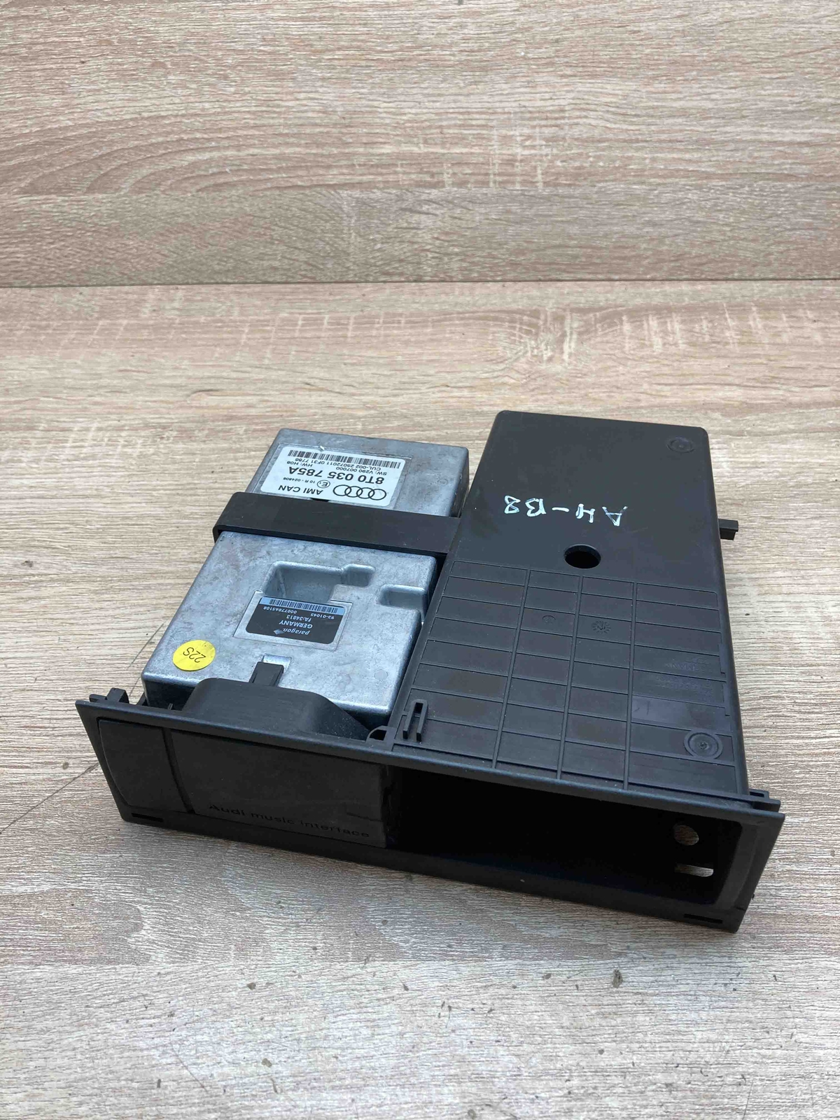 8T0035785A Audi A4 B8 Interface Module Media Control OEM OE | eBay