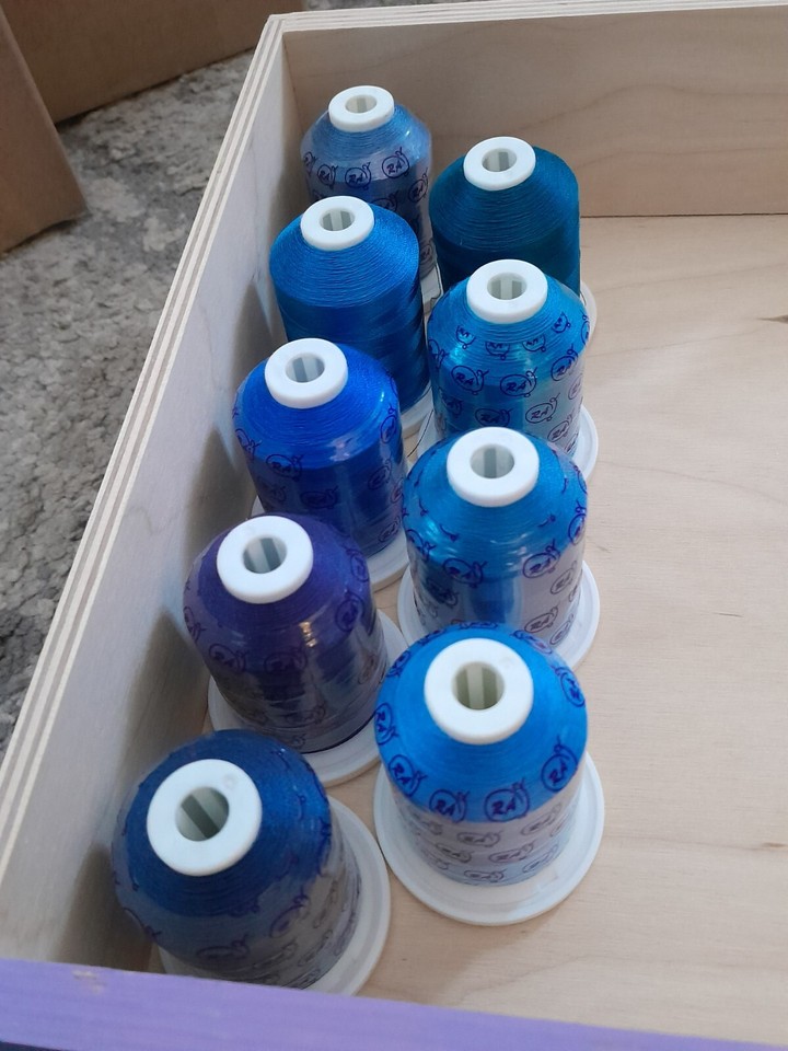 Robinson Anton Machine Embroidery Thread 10 reels 1000m Dark Blue ...