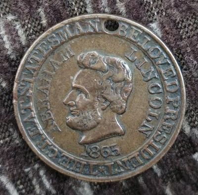 EXCEPTIONAL PRESIDENT ABRAHAM LINCOLN 1865 COMMEMORATIVE MOURNING MEDAL ...