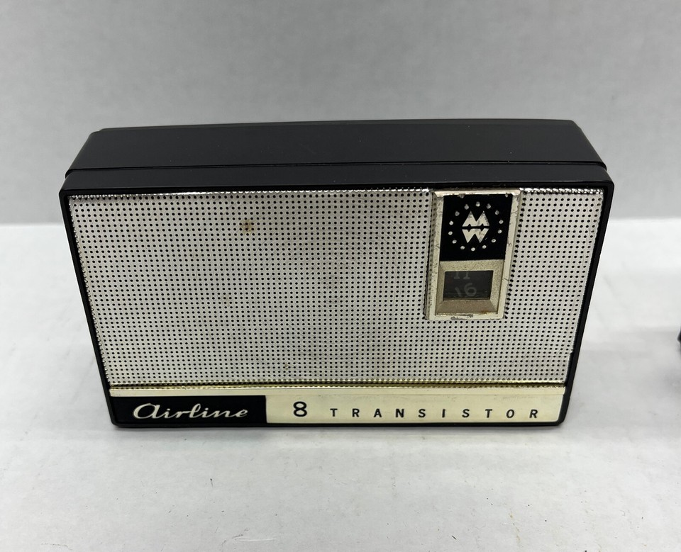 Vintage Airline 8 Transistor Montgomery Ward Transistor Radio with Case ...