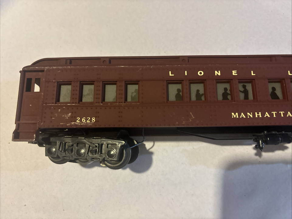 Lionel #2628 Manhattan Passenger With People Silhouettes Windows | eBay