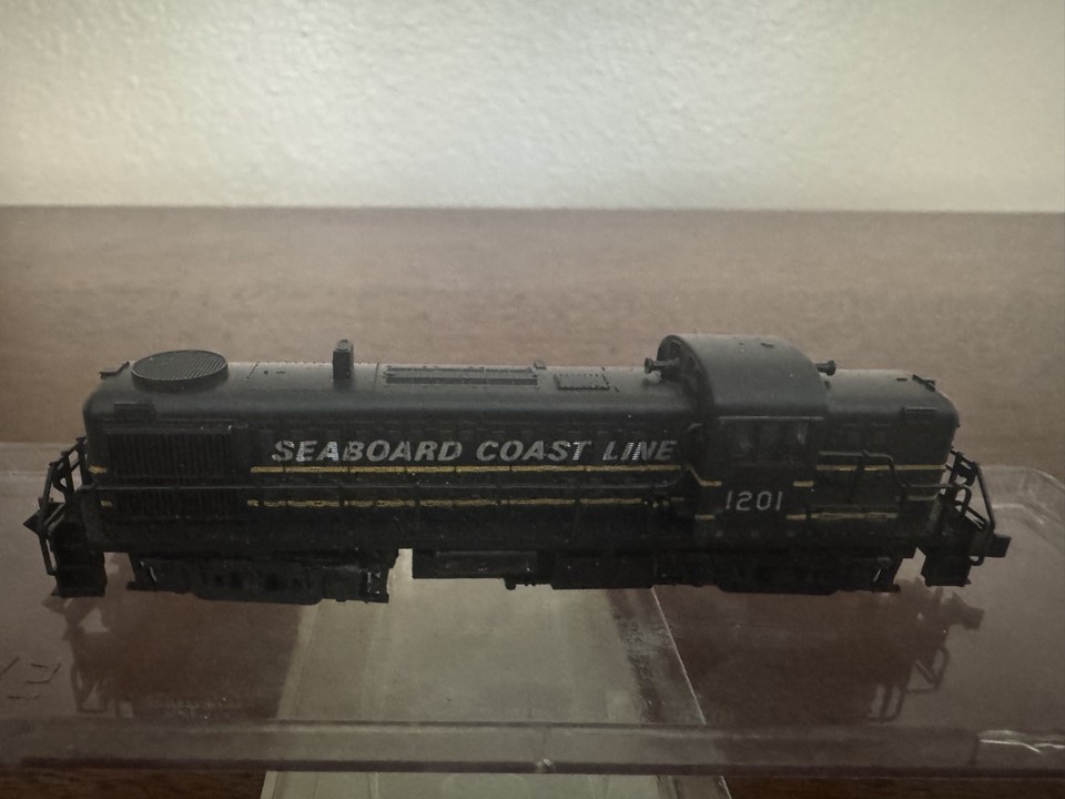 Atlas N Scale Seaboard Coastline RS-3 Diesel Locomotives 4214 | eBay