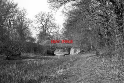 PHOTO 1974 ODIHAM HAMPSHIRE BROAD OAK BRIDGE SEEN FROM THE EAST WITH ...
