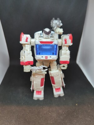 Hasbro Transformers War for Cybertron Ratchet Deluxe Class 630509832248 ...