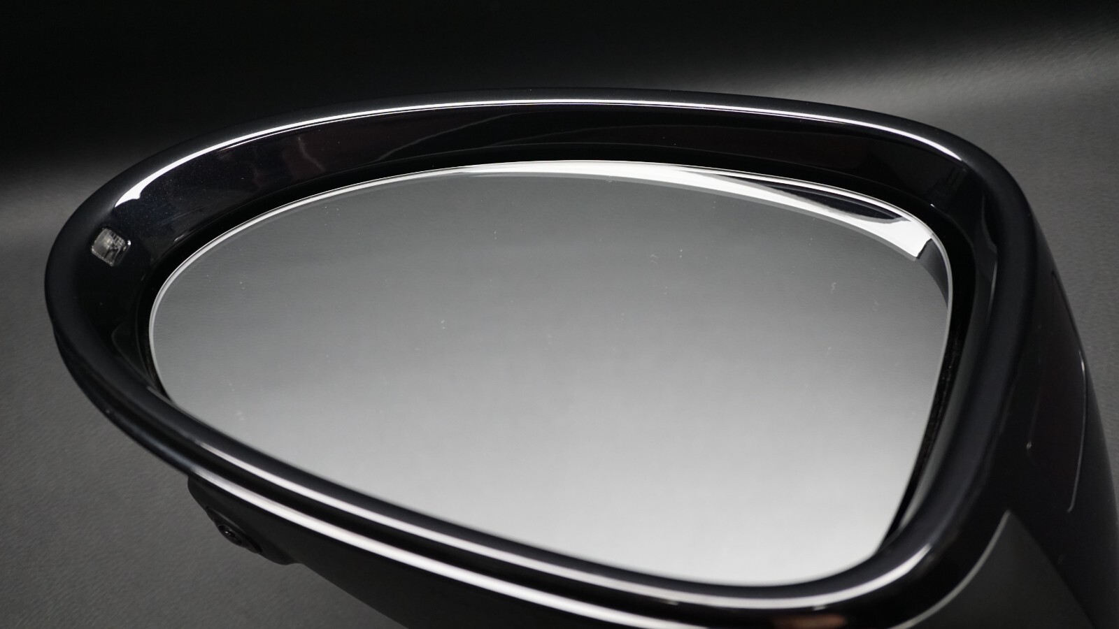 OEM PORSCHE MACAN FACELIFT LEFT WING MIRROR CAMERA+BLIND SPOT RHD 95B ...