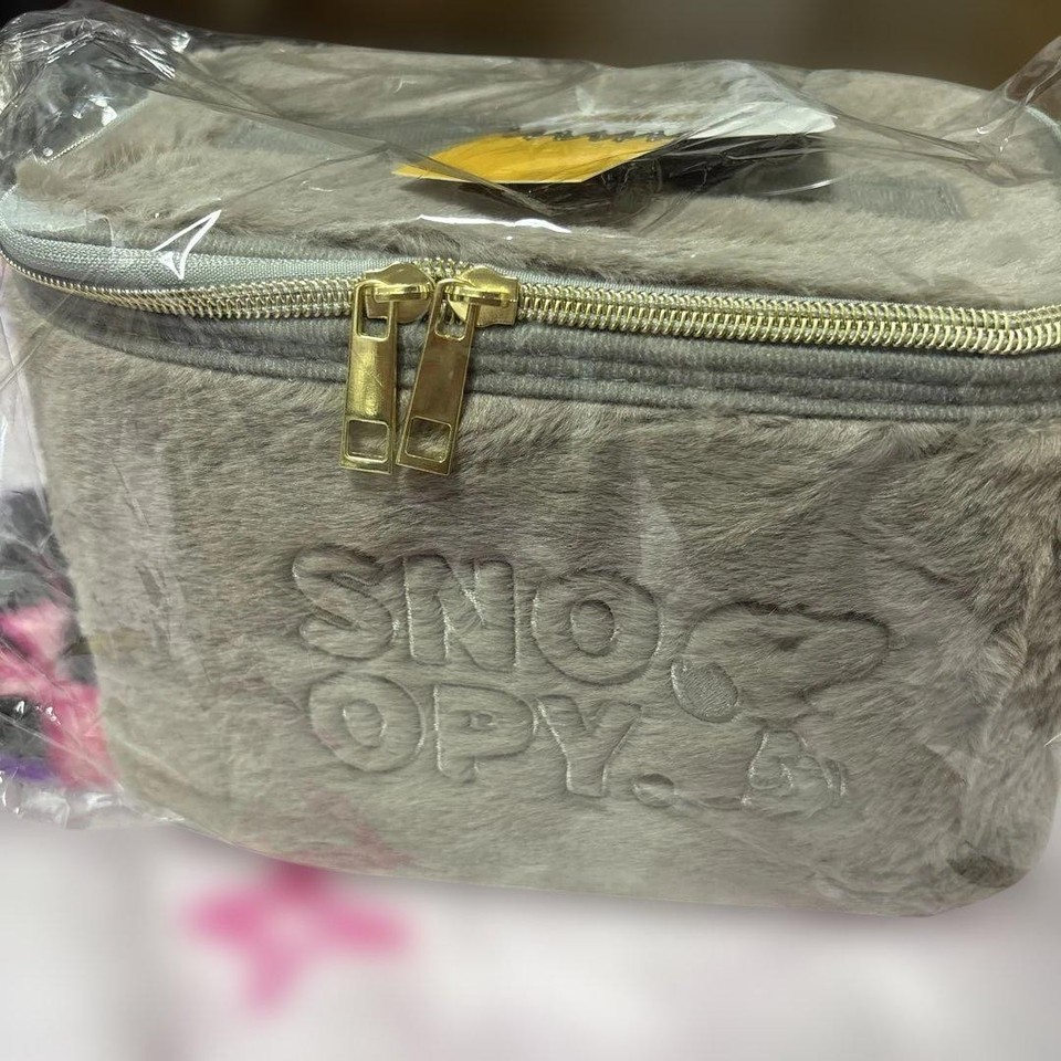 Peanuts Snoopy Fur Pouch Medium Size | eBay