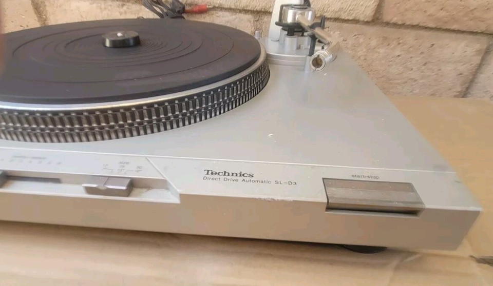 Technics SL-D3 Direct Drive Turntable Record PLAYER Works But For PARTS ...