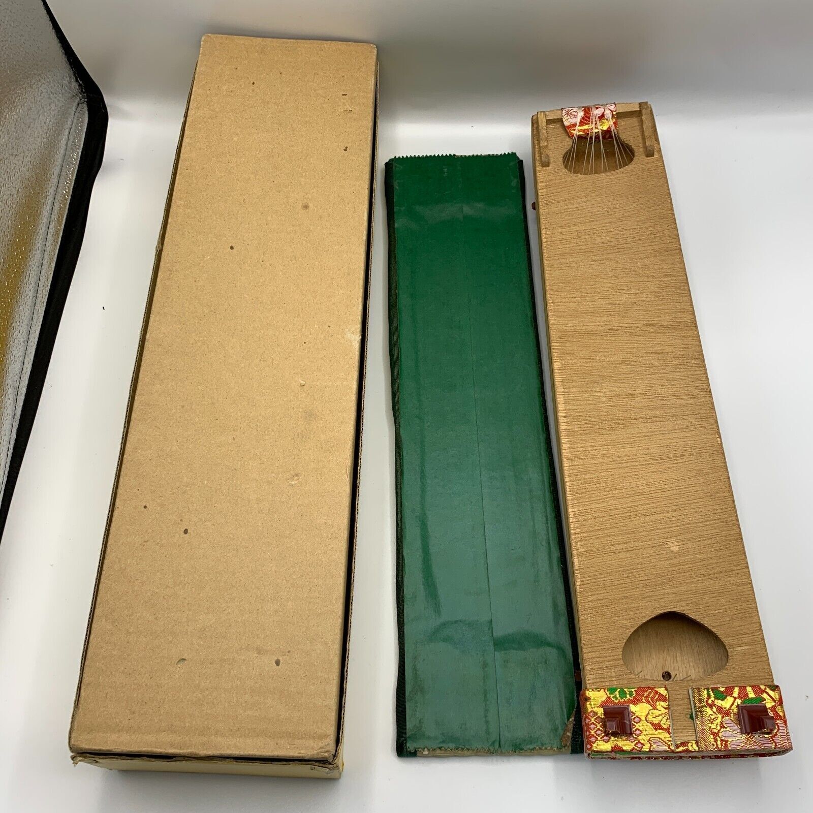 Koto portable Japanese stringed musical instrument acoustic harp ...