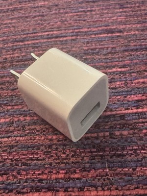 Genuine Apple A1265 USB AC Power Charger Wall Adapter 5W 1.0A VG Free ...
