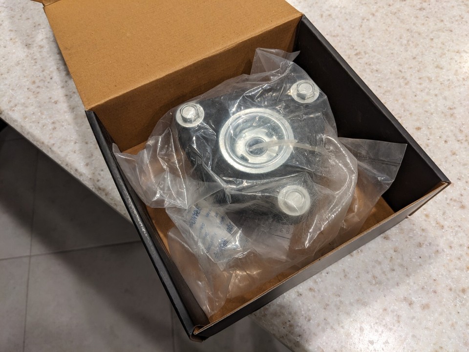 Frt Strut Mounting Kit KYB SM5589 | eBay