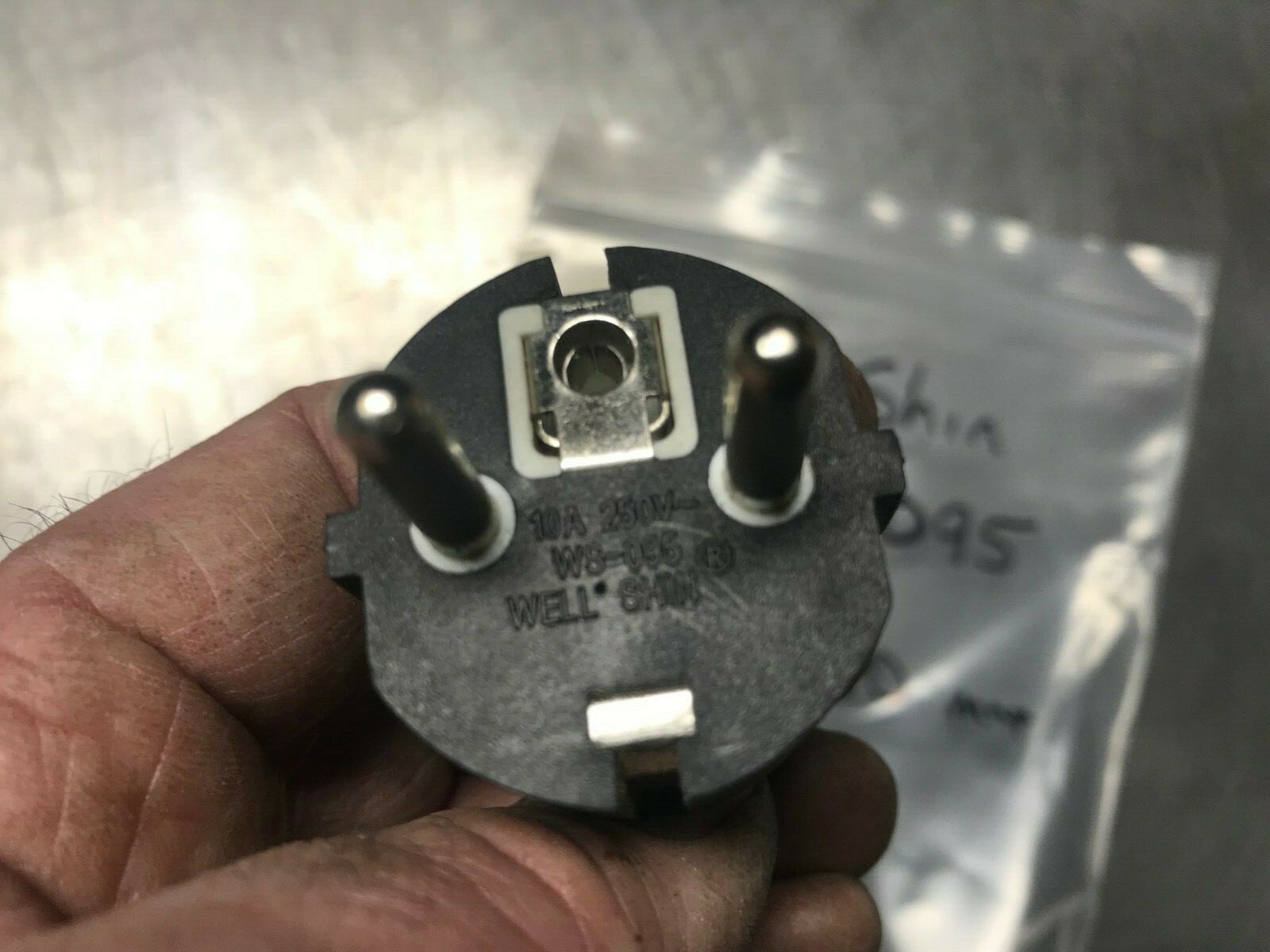 WS-095 WELL SHIN Israel POWER ADAPTER to IEC 320 C13 Female Connector 3 ...