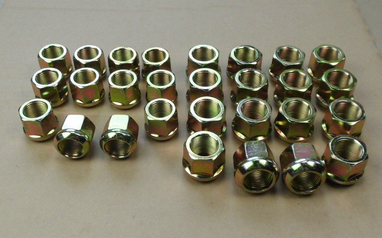 Kugelbundmuttern Radmuttern M20 und M18 Deutz Fendt Guldner Massey MAN ...