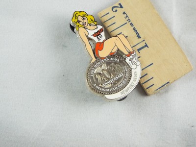 HOOTERS PIN SEXY BLONDE 20TH ANNIVERSARY NEWPORT NEWS | eBay