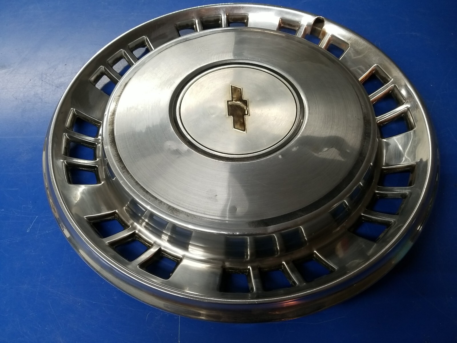 *ONE* Vintage 1980-1985 Chevrolet Caprice Impala 15" Hubcap Wheel Cover ...