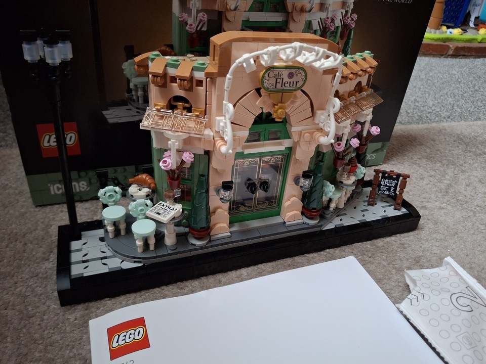 LEGO ICONS: French Cafe 10362 - Complete Set with Box and Instructions ...