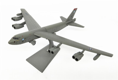 AMER US B-52 Stratofortress long-range strategic bomber B52 1:200 ...