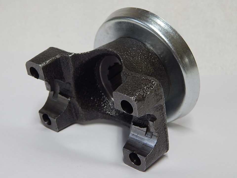 Willys Dana 18 Transfer Case Front Output Yoke. CJ2A MB CJ3A CJ3B M38 ...