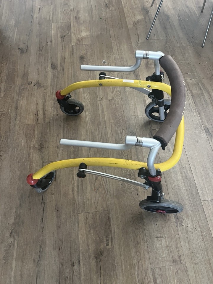 R82 Crocodile Gait Trainer Special needs Child Pediatric walker Size 1 ...