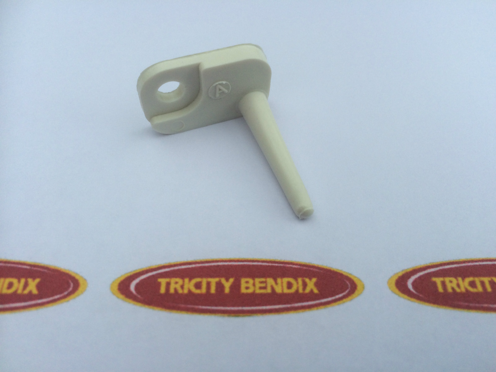 GENUINE TRICITY BENDIX Tumble Dryer DOOR LOCK LATCH STRIKER PIN for ...