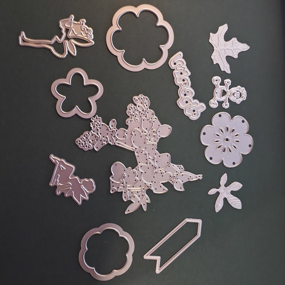 Sizzix Die cutting lot - 140 Cutting Dies 53 SIZZIX Dies Card Making ...