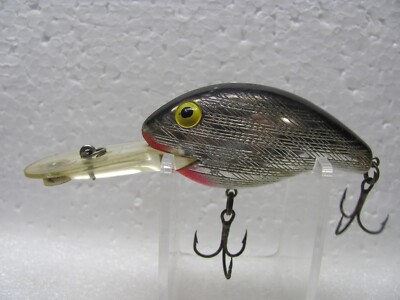 Nice Pre-Owned Rebel Deep Maxi R in a Great Fishing Color; Red Chin ...