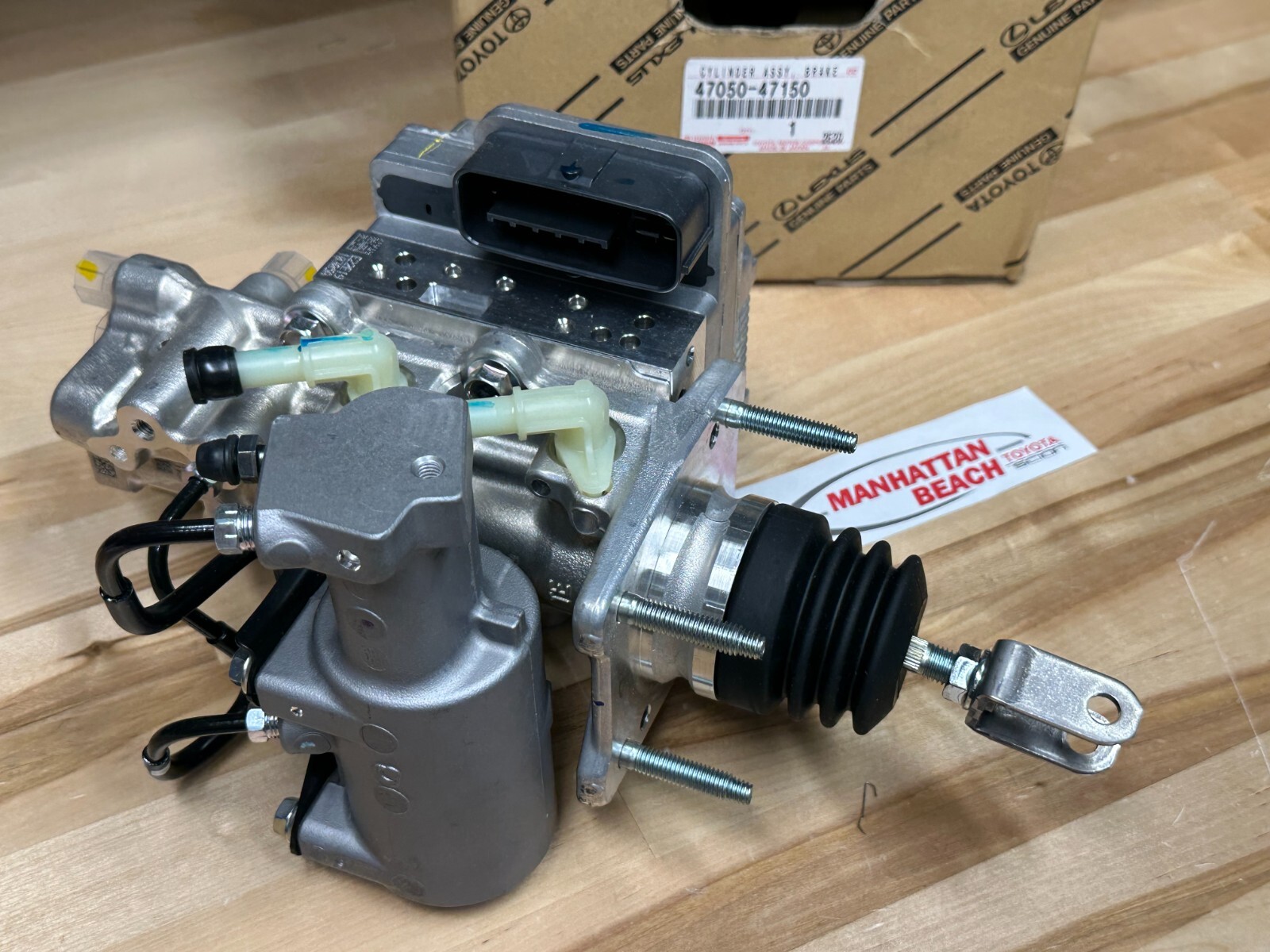 10-11 PRIUS BRAKE MASTER CYLINDER ACUATOR 47050-47150 GENUINE TOYOTA ...