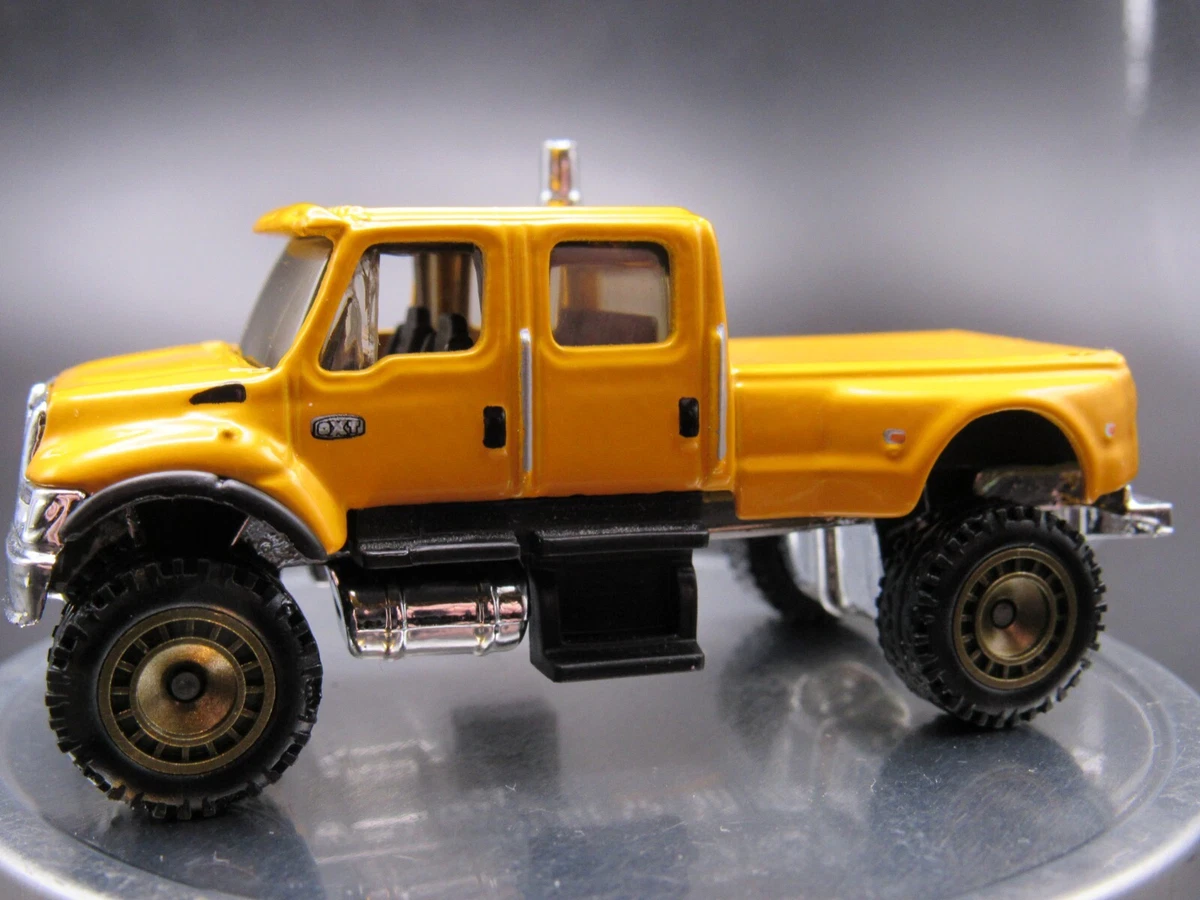 Custom International Cxt