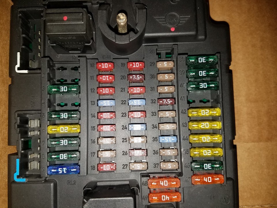 2007-2013 MINI COOPER S R56 POWER DISTRIBUTION FUSE JUNCTION BOX JBE ...