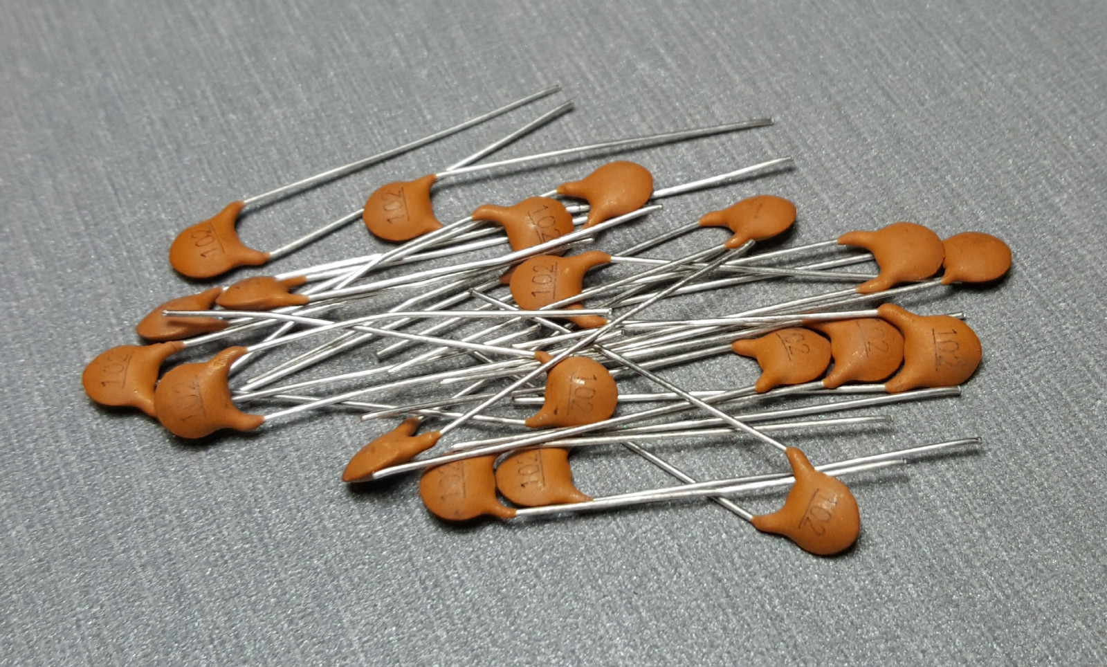 0.001uF 1N 50V Y5P 5mm Ceramic Capacitor Pack of 10/20/50 | eBay Australia