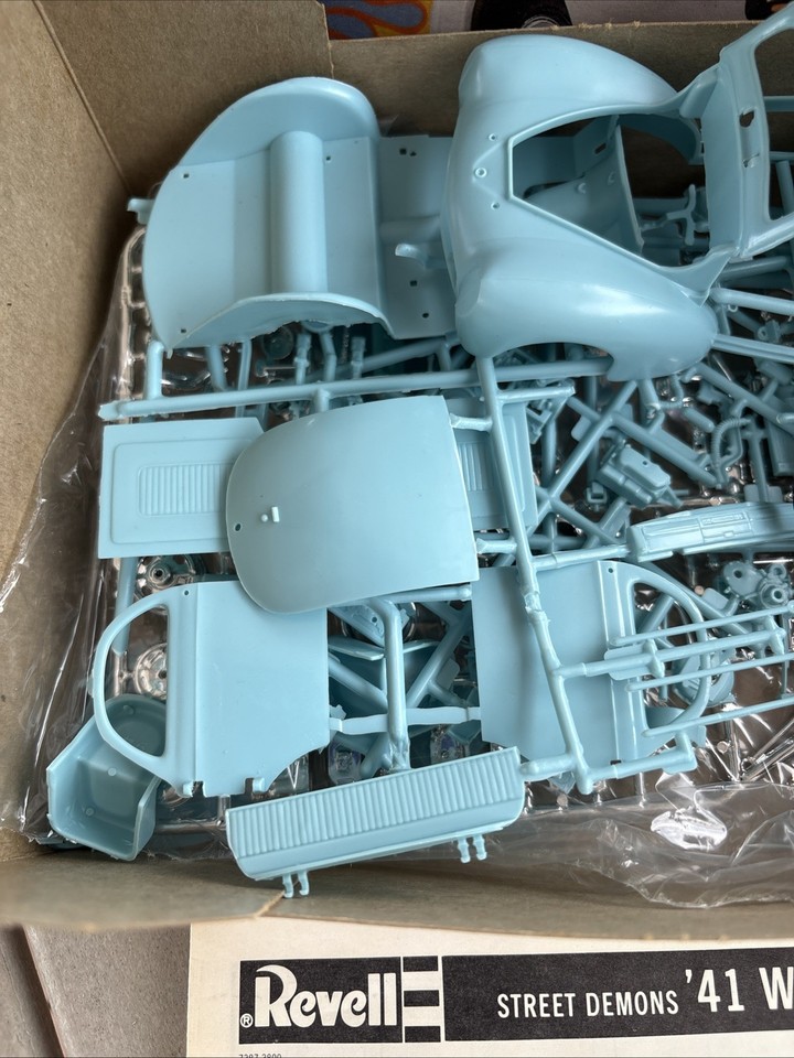 Revell ‘41 Willys 1/25 Scale Model Kit Brand New Rare Vintage | eBay