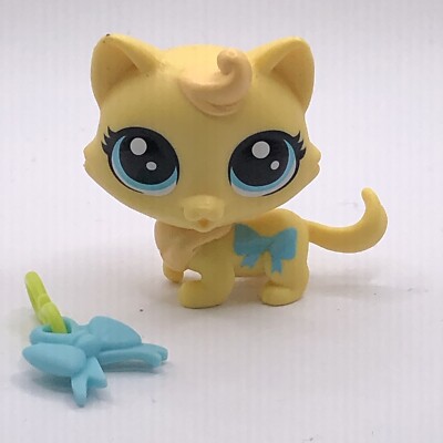 Littlest Pet Shop Peppercorn Yellow Munchkin Cat Blue Bow Lucky Fortune ...