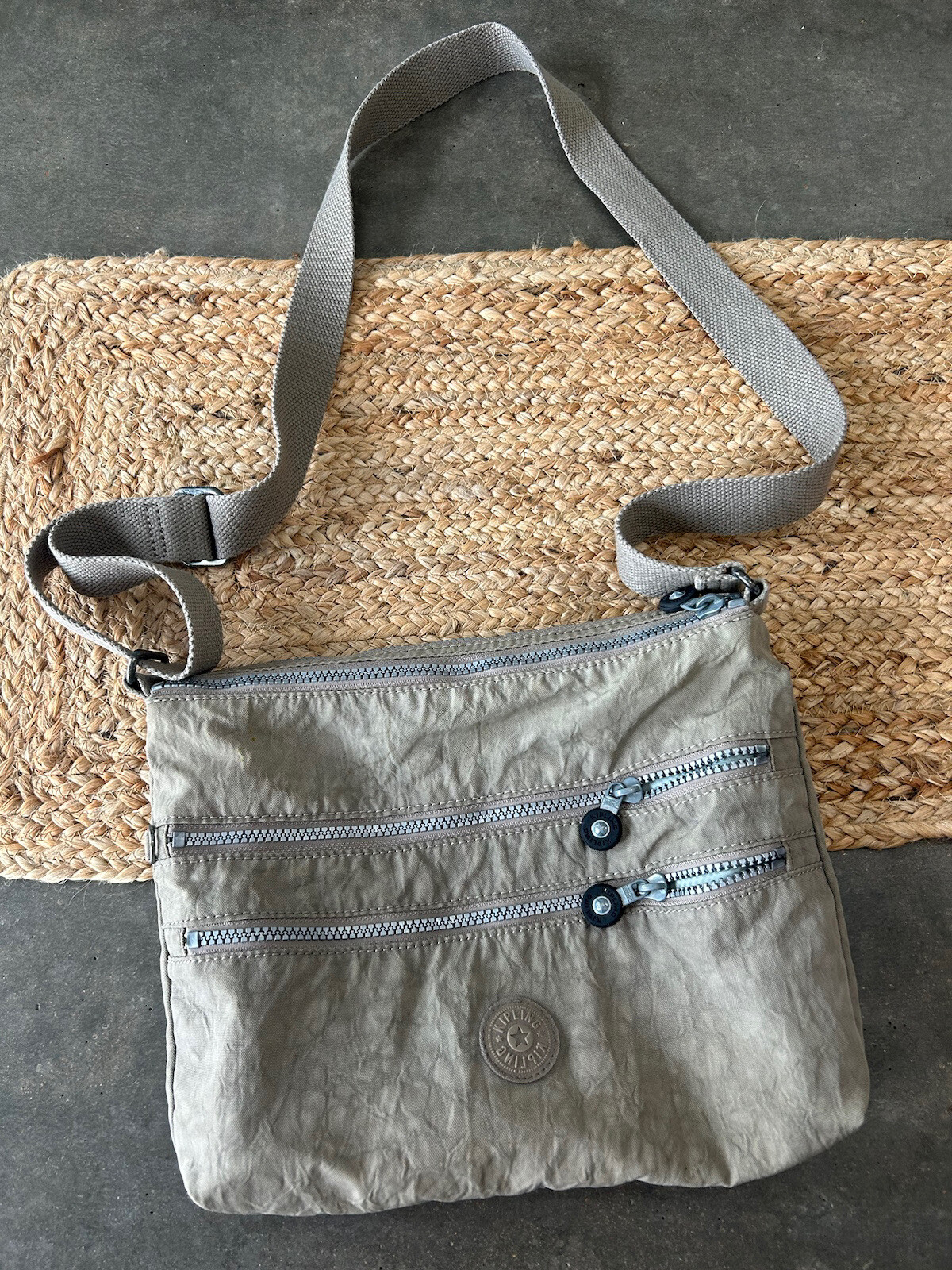 Kipling Alvar Crossbody Purse Bag Taupe Nylon Adjustable Strap W/Flaw ...