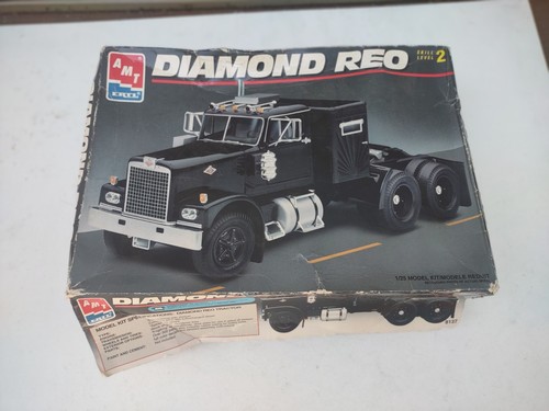 AMT ERTL 1:25 Diamond Reo Tractor #8137 Open Box Sealed Bags | eBay