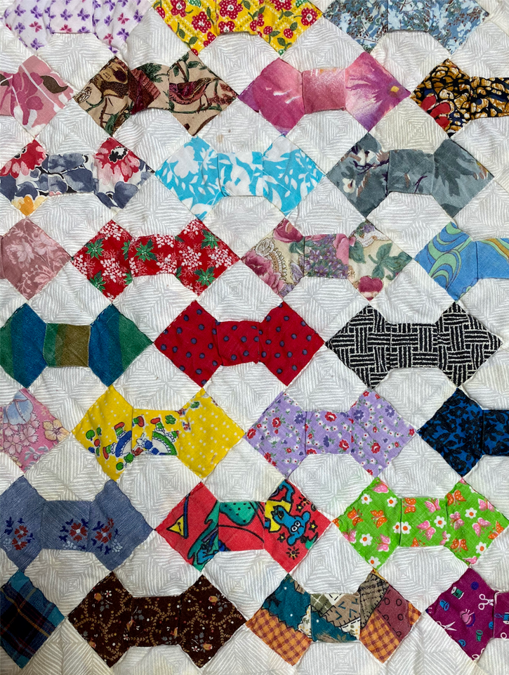 1990S Scrappy BOW TIE Quilt 26.5 x26.75 inches Hanging Handmade Machine ...