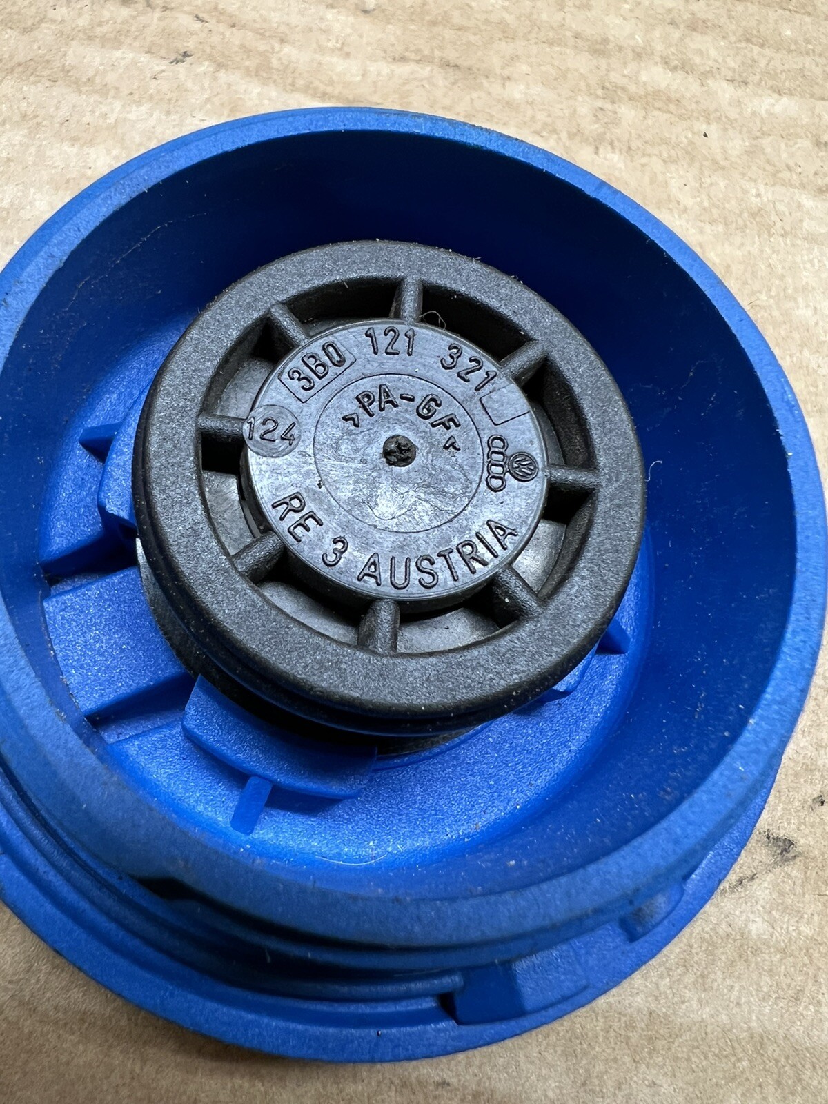 Audi VW Expansion Tank Cap Coolant 3B0 121 321 | eBay