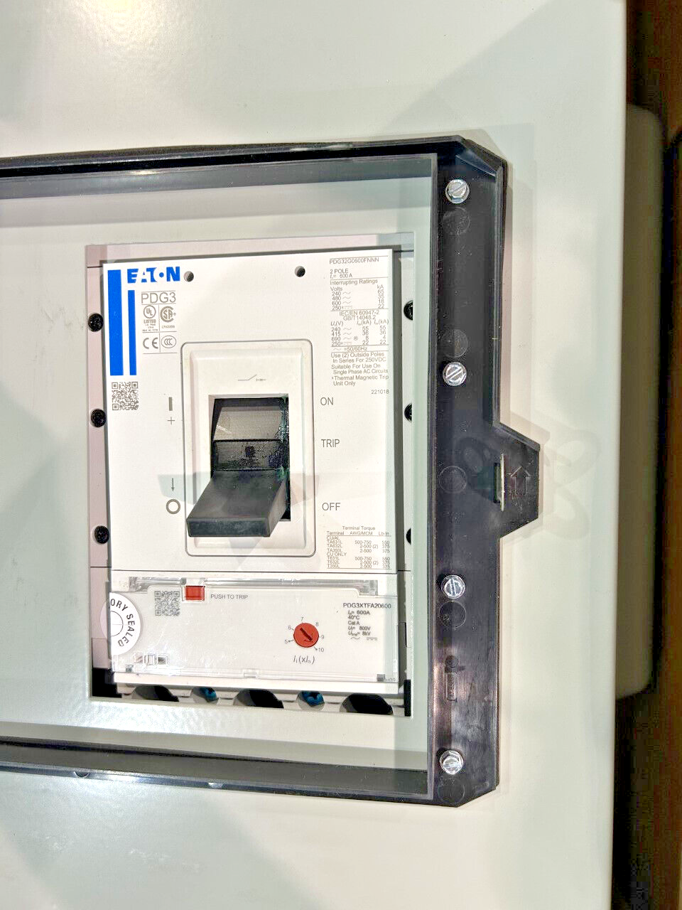 Eaton 1PMB600R 600A 240V 1PH 3W MAIN CIRCUIT BREAKER NEW | eBay