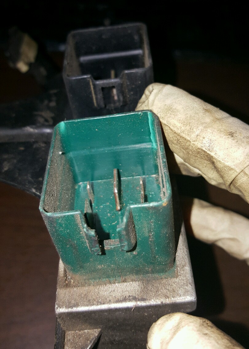 1828565C1 INTERNATIONAL GPCM GLOW PLUG RELAY CONTROL MODULE | eBay