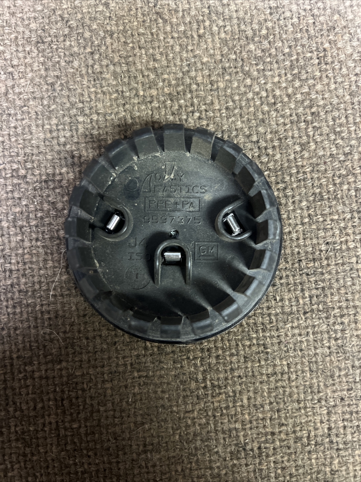 Genuine GM Cadillac Black With Silver Center Cap 19333201 / 9597375 Pre ...