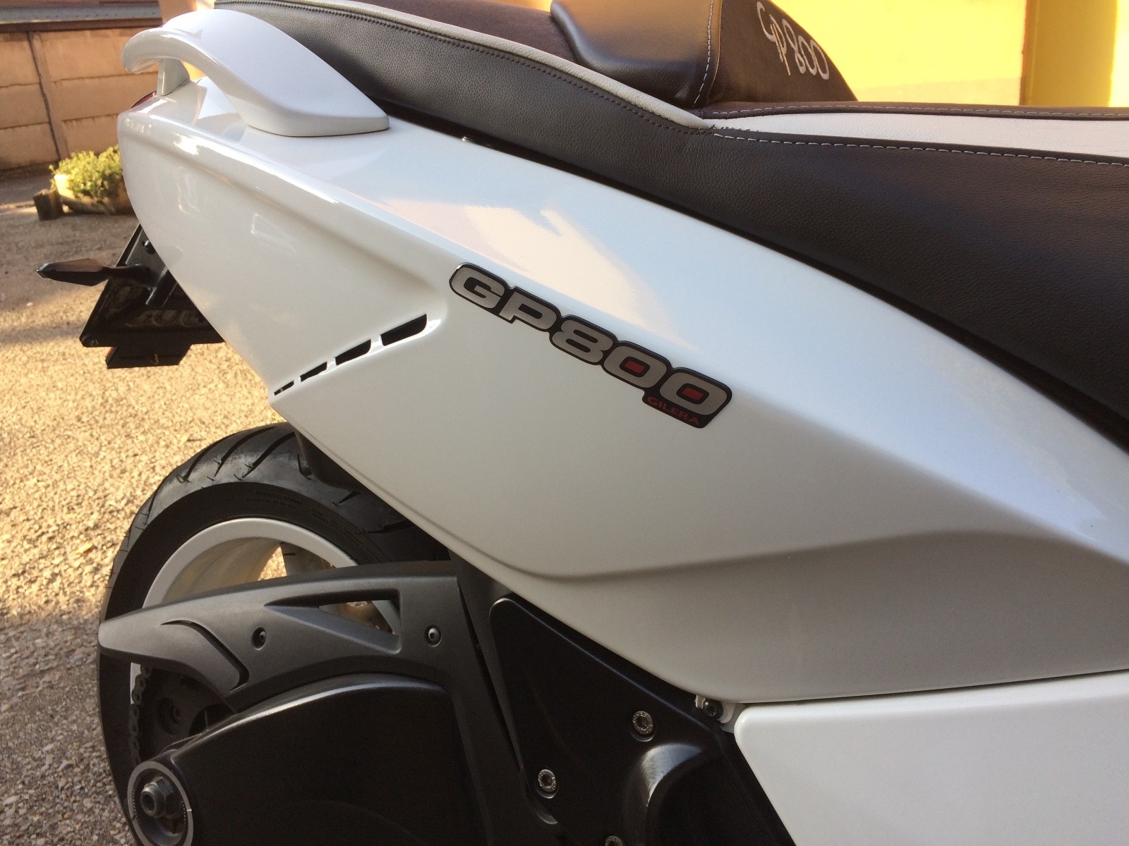 2 Stickers Resin Gp 800 Letters 3D Compatible for Scooter Gilera GP800 ...