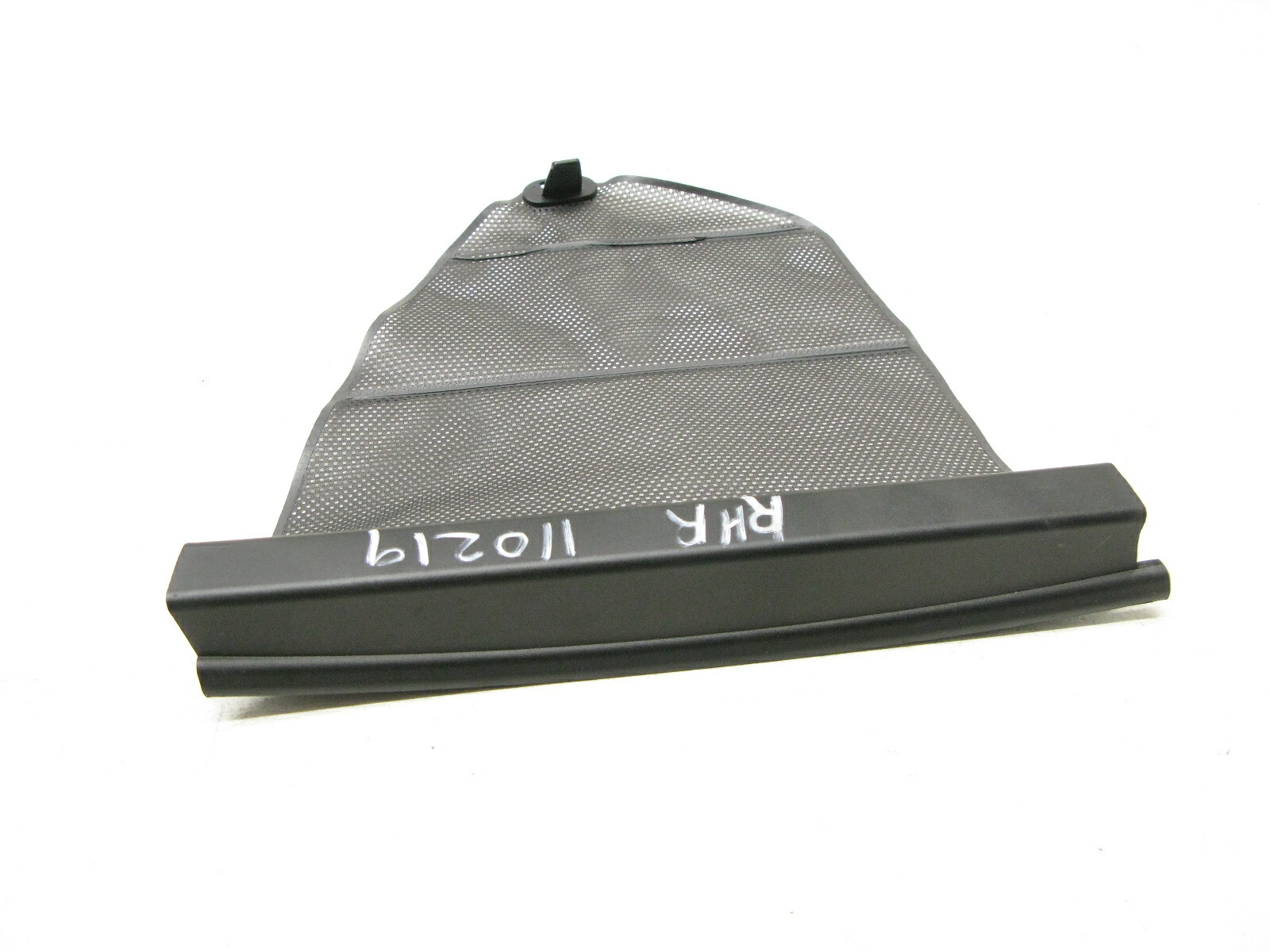 04-07 BMW E60 530i 525i 545i REAR RIGHT QUARTER ROLLER SUN SHADE BLIND ...