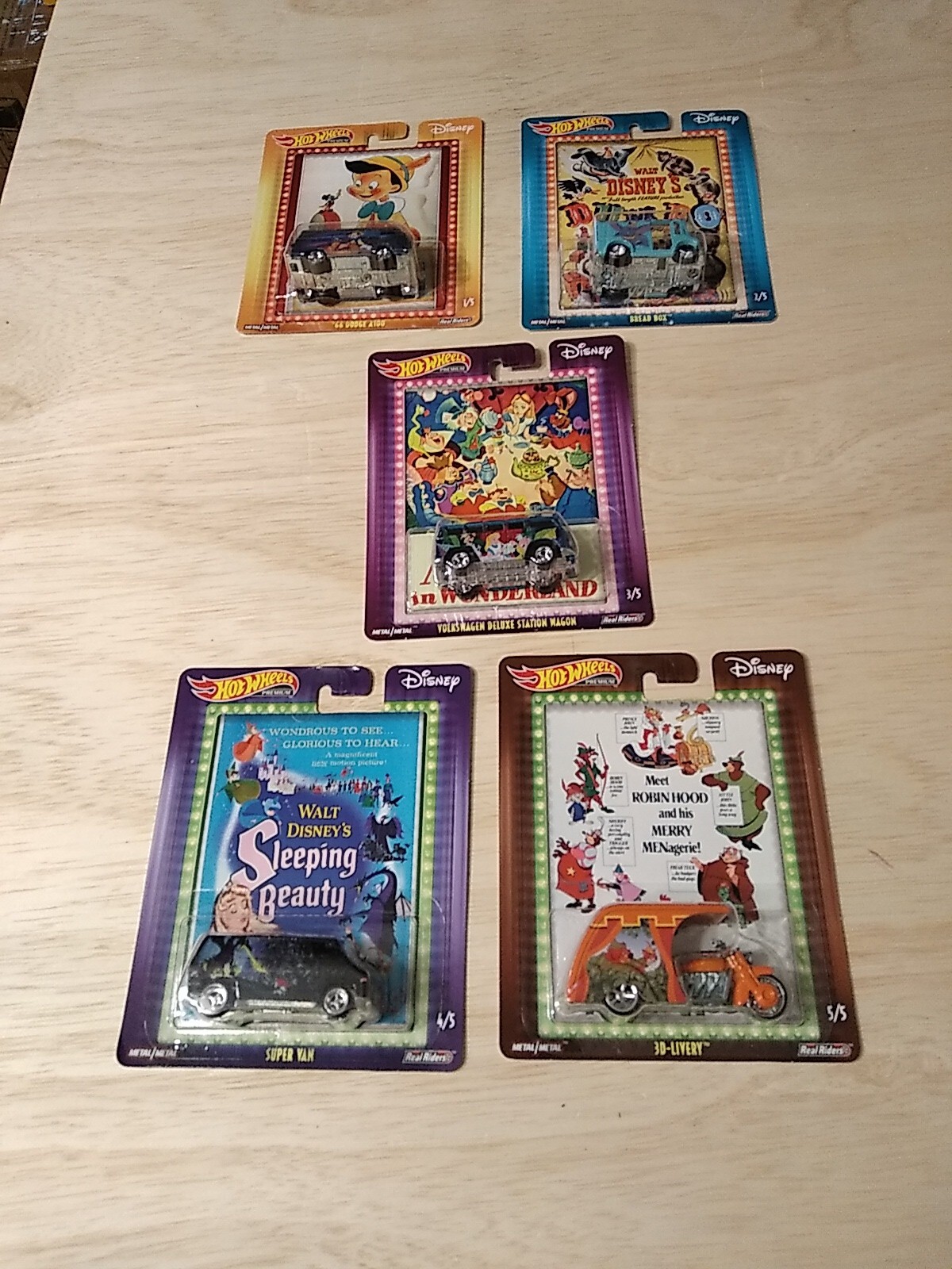 DISNEY'S CLASSIC HOT WHEELS VANS/TRUCKS COMPLETE SET OF 5 DUMBO ALICE ...