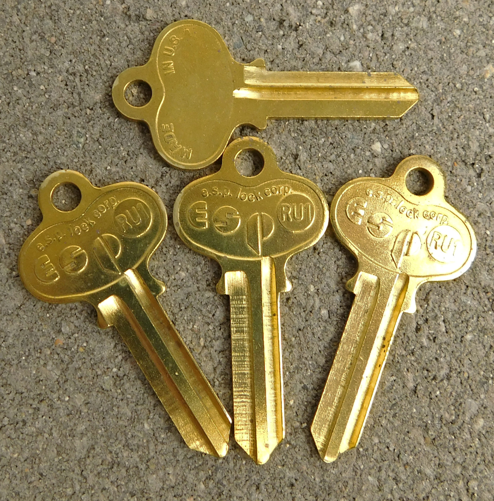 VTG Lot of 4 ESP Lock Co. Solid Brass RU1 Metal Key Blanks Uncut Keys ...