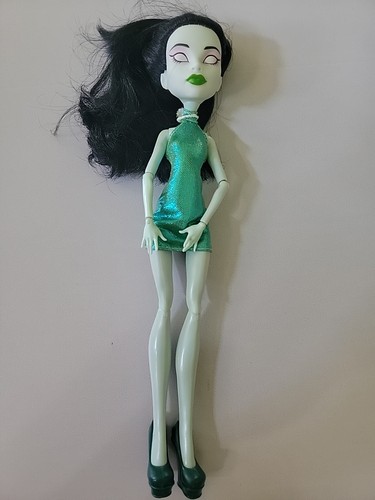 Monster High Doll Scarah Screams With Green Dress Mattel 2008 | eBay