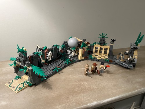 Lego Indiana Jones Temple Escape 7623 | eBay